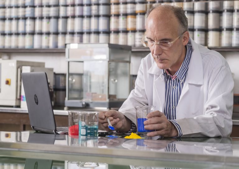 Masterbatch Production | PMMA ABS PC | Color Specialists